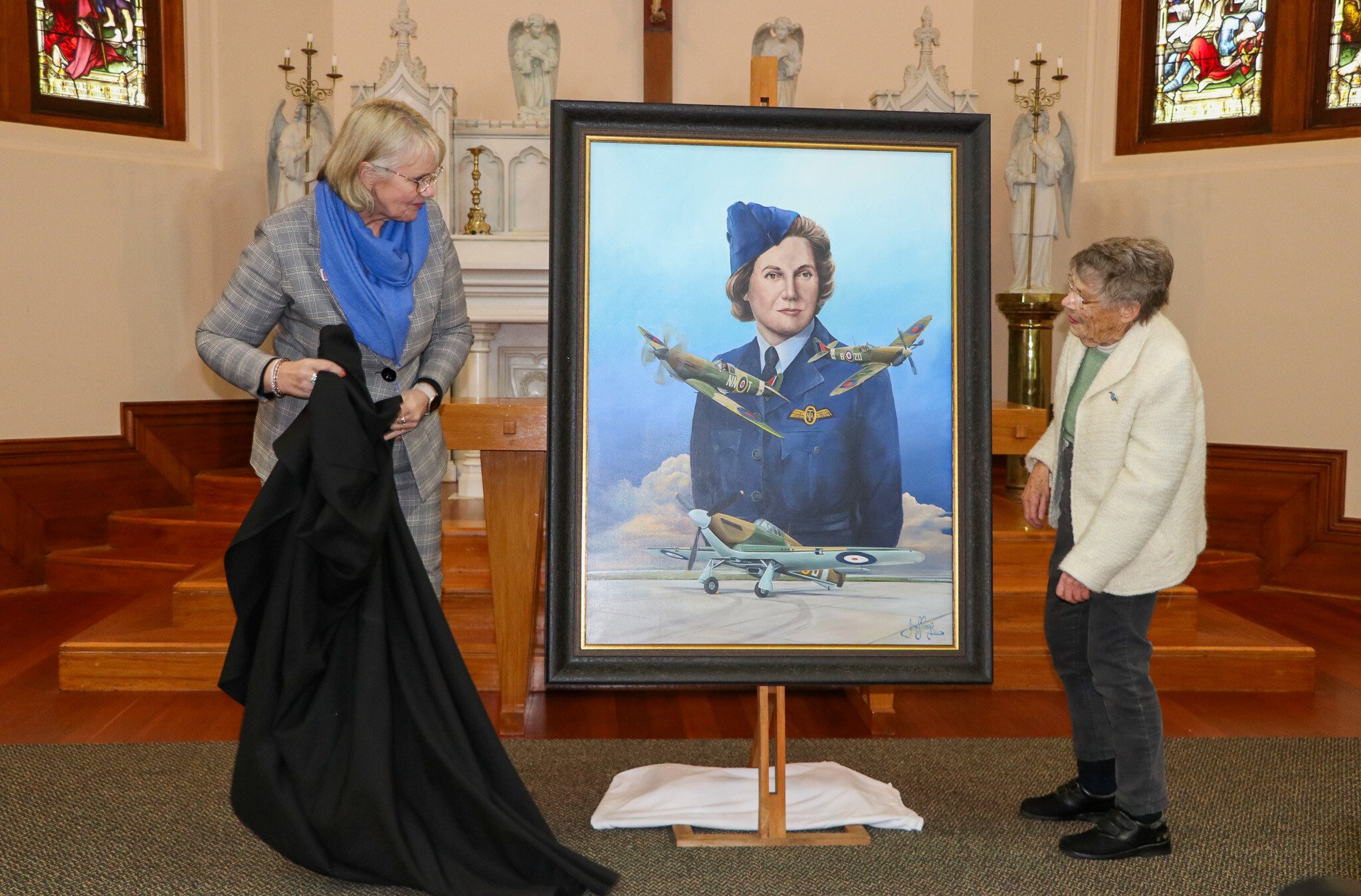 Jane Winstone’s portrait soars to the skies!