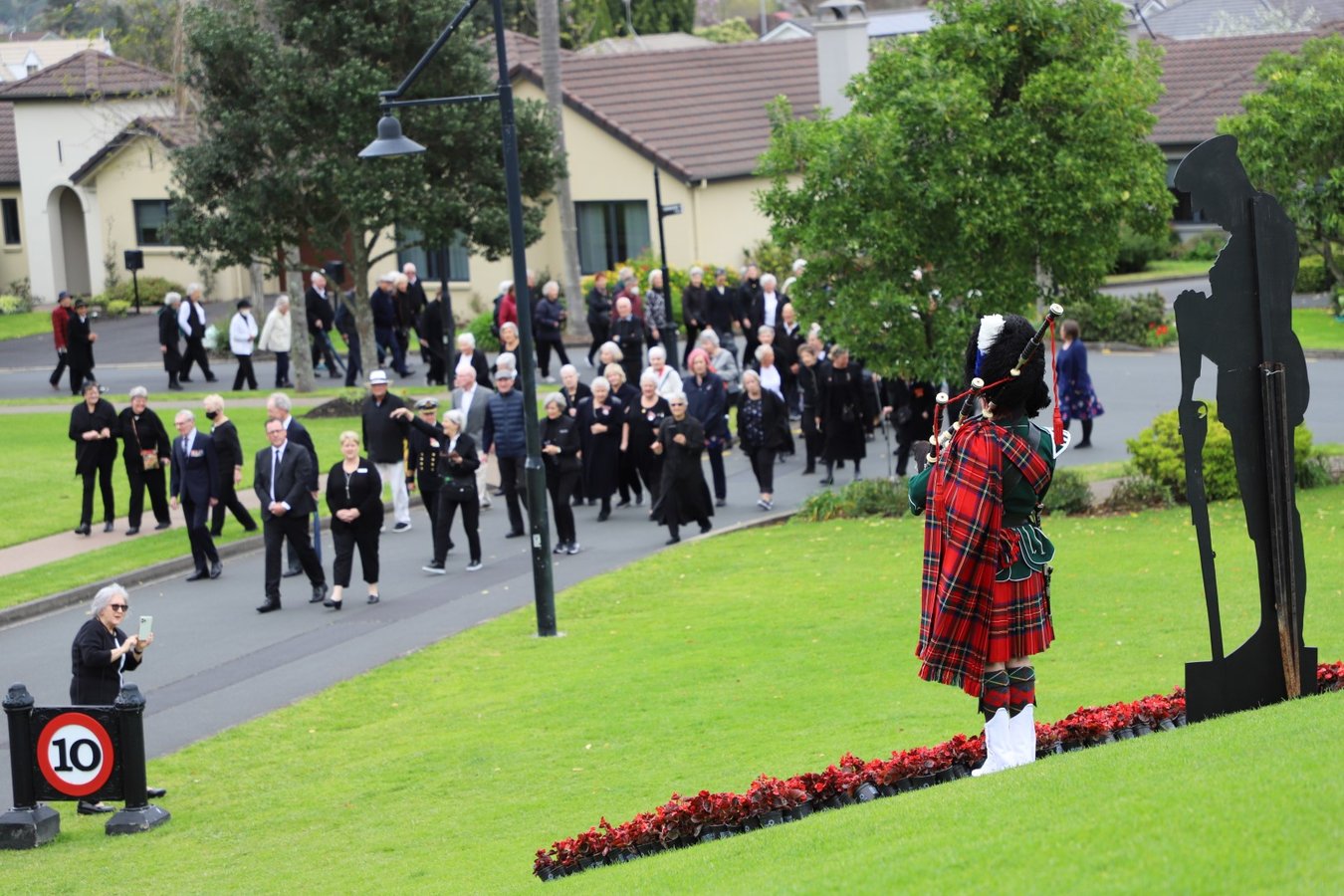 Edmund Hillary residents’ moving tribute to the Queen